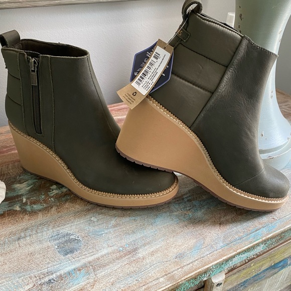 Toms | Shoes | Toms Boots | Poshmark